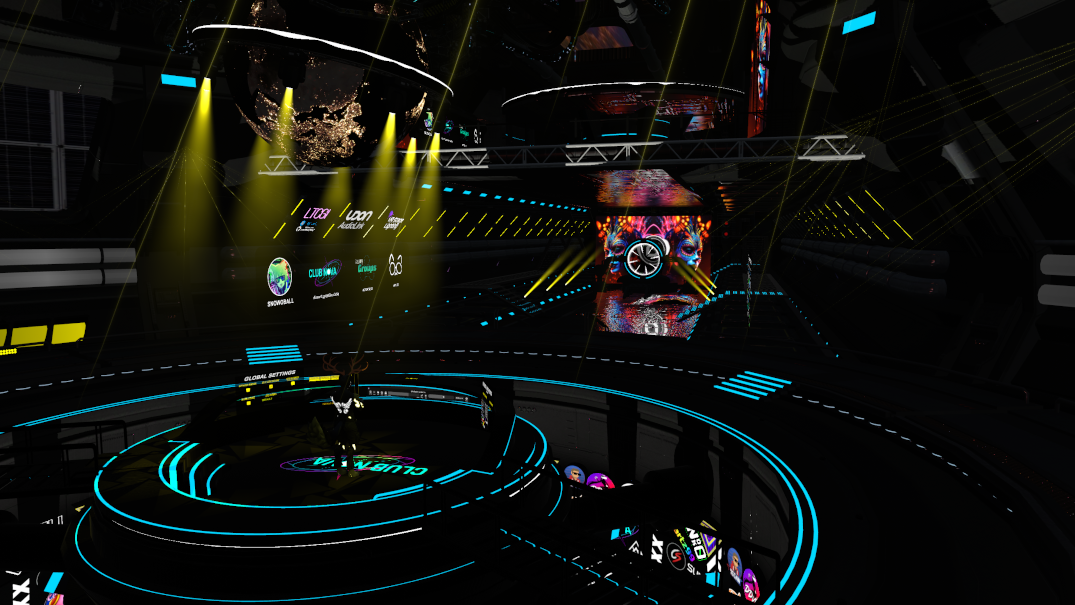 CLUB NOVA: REACTOR – Wolfoshi, French Furry Exploring Worlds in VR